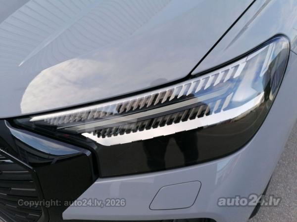 Grey Audi Q4 e-tron 2022 in Tallinn, with an engine capacity of 0.00 L and mileage of 92 thousand km for 34900 €, photo 4 on AUTOMOTO.COM.LV
