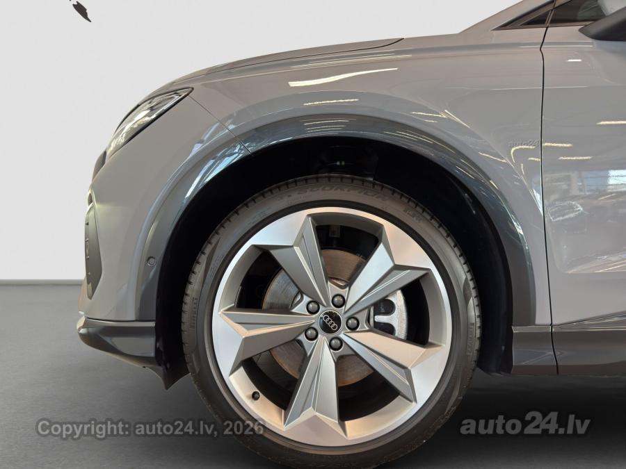 Pelēks Audi Q4 e-tron 2025 Tallina, ar dzinēja tilpumu 0.00 L un nobraukumu 10 tūkst. km par 47900 €, foto 11 vietnē AUTOMOTO.COM.LV
