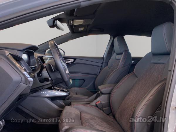 Pelēks Audi Q4 e-tron 2021 Tallina, ar dzinēja tilpumu 0.00 L un nobraukumu 73 tūkst. km par 31899 €, foto 6 vietnē AUTOMOTO.COM.LV