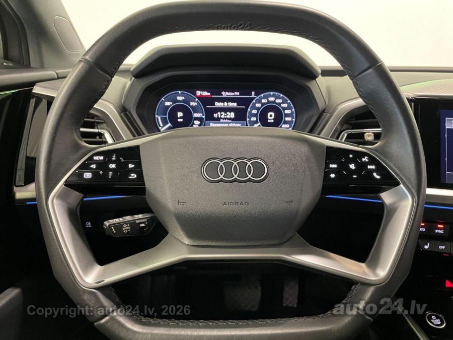 Серый Ауди Q4 e-tron 2023 в Таллин, объемом двигателя 0.00 л и пробегом 78 тыс. км за 33900 €, фото 16 на AUTOMOTO.COM.LV