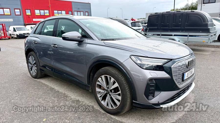 Серый Ауди Q4 e-tron 2023 в Таллин, объемом двигателя 0.00 л и пробегом 174 тыс. км за 25700 €, фото 4 на AUTOMOTO.COM.LV