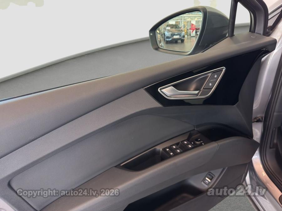 Pelēks Audi Q4 e-tron 2023 Tallina, ar dzinēja tilpumu 0.00 L un nobraukumu 71 tūkst. km par 32900 €, foto 8 vietnē AUTOMOTO.COM.LV