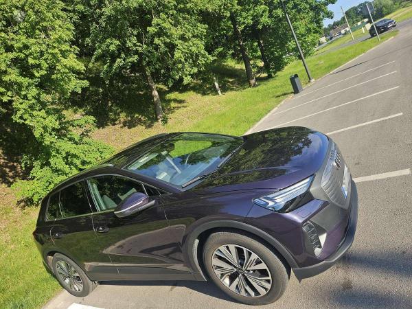 Фиолетовый Ауди Q4 e-tron 2021 в Каунас, объемом двигателя 0.00 л и пробегом 74 тыс. км за 28000 €, фото 1 на AUTOMOTO.COM.LV
