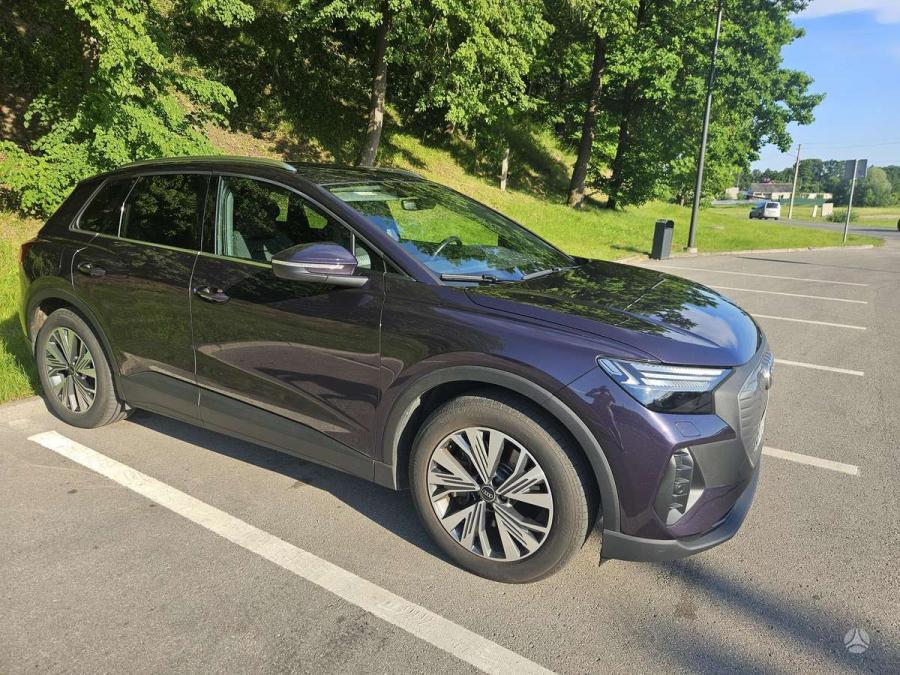 Фиолетовый Ауди Q4 e-tron 2021 в Каунас, объемом двигателя 0.00 л и пробегом 74 тыс. км за 28000 €, фото 4 на AUTOMOTO.COM.LV