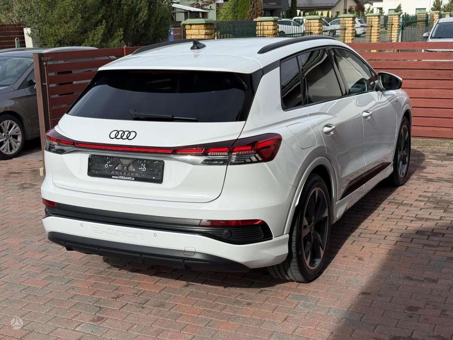 White Audi Q4 e-tron 2022 in Siauliai, with an engine capacity of 0.00 L and mileage of 196 thousand km for 24800 €, photo 7 on AUTOMOTO.COM.LV