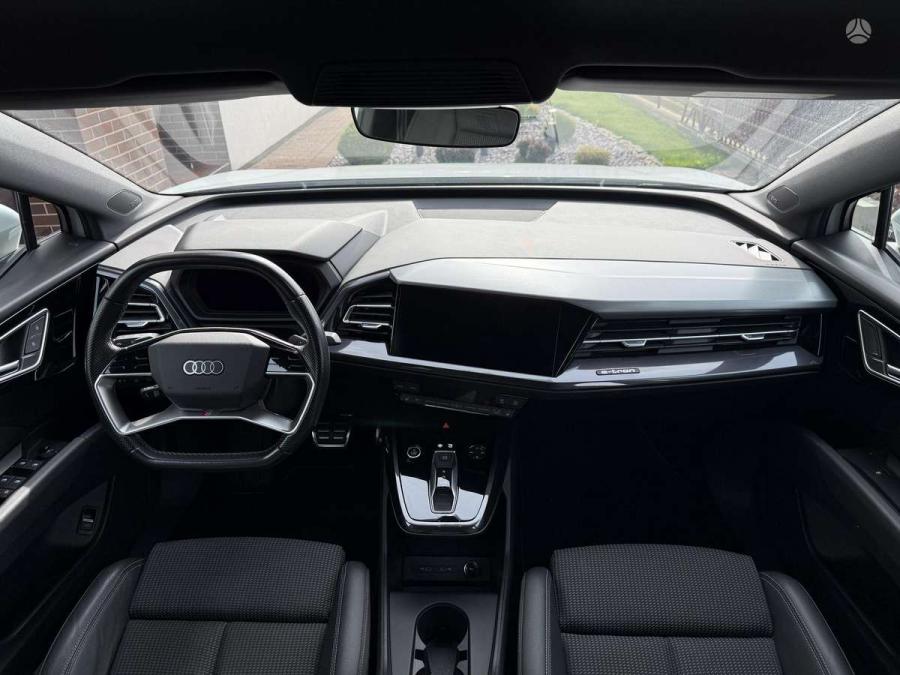 White Audi Q4 e-tron 2022 in Siauliai, with an engine capacity of 0.00 L and mileage of 196 thousand km for 24800 €, photo 14 on AUTOMOTO.COM.LV