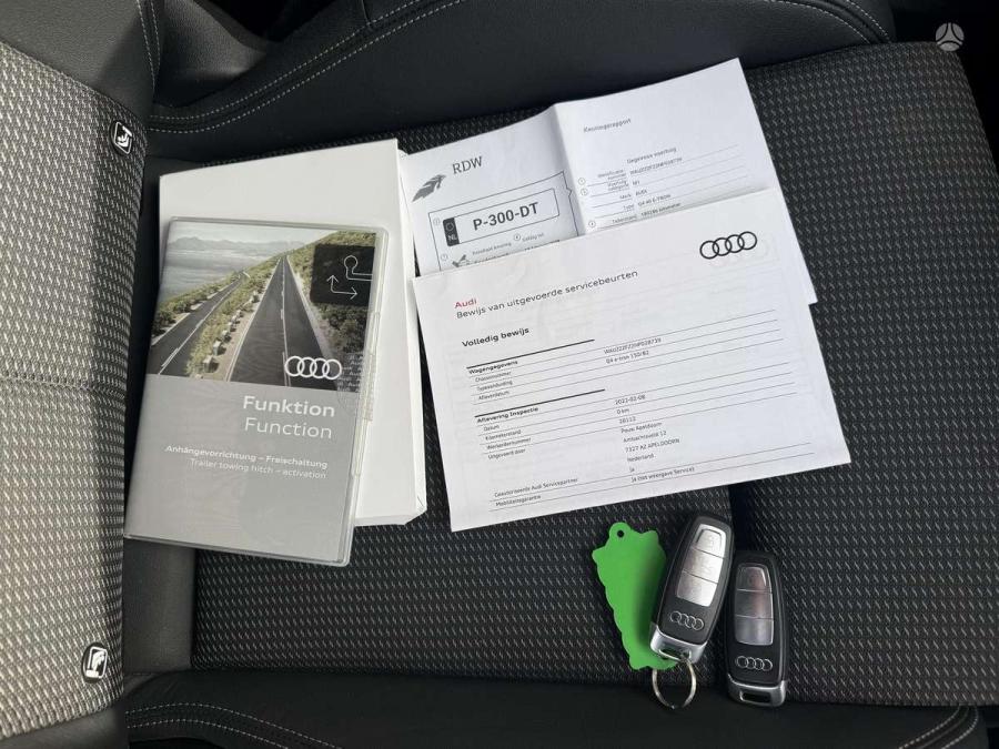 White Audi Q4 e-tron 2022 in Siauliai, with an engine capacity of 0.00 L and mileage of 196 thousand km for 24800 €, photo 29 on AUTOMOTO.COM.LV