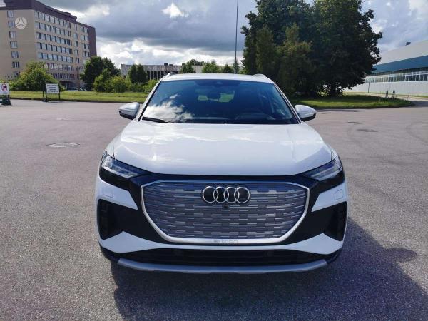 Белый Ауди Q4 e-tron 2023 в Алитус, объемом двигателя 0.00 л и пробегом 60 тыс. км за 31500 €, фото 3 на AUTOMOTO.COM.LV