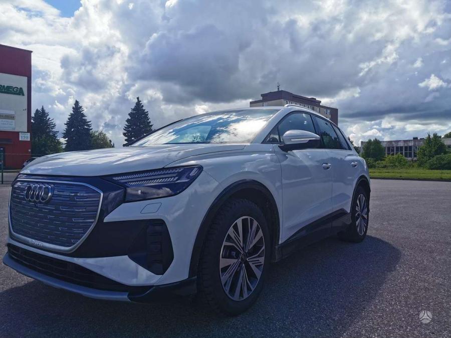 Белый Ауди Q4 e-tron 2023 в Алитус, объемом двигателя 0.00 л и пробегом 60 тыс. км за 31500 €, фото 5 на AUTOMOTO.COM.LV