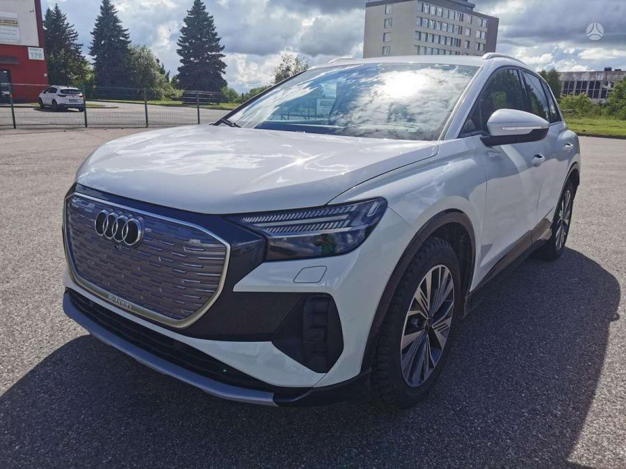 Белый Ауди Q4 e-tron 2023 в Алитус, объемом двигателя 0.00 л и пробегом 60 тыс. км за 31500 €, фото 6 на AUTOMOTO.COM.LV