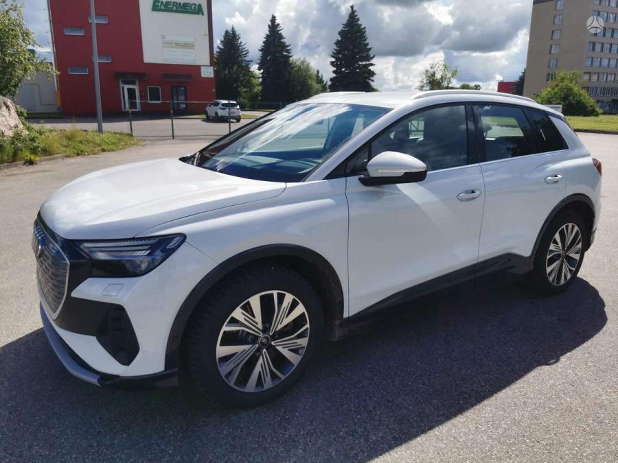 Белый Ауди Q4 e-tron 2023 в Алитус, объемом двигателя 0.00 л и пробегом 60 тыс. км за 31500 €, фото 7 на AUTOMOTO.COM.LV