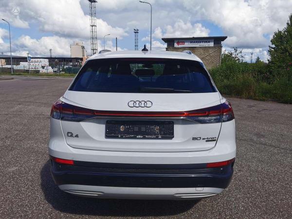 Белый Ауди Q4 e-tron 2023 в Алитус, объемом двигателя 0.00 л и пробегом 60 тыс. км за 31500 €, фото 9 на AUTOMOTO.COM.LV