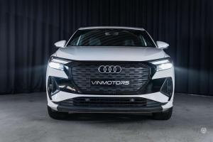 White Audi Q4 e-tron 2024 in Vilnius, with an engine capacity of 0.00 L and mileage of 32 thousand km for 33999 €, photo 3 on AUTOMOTO.COM.LV