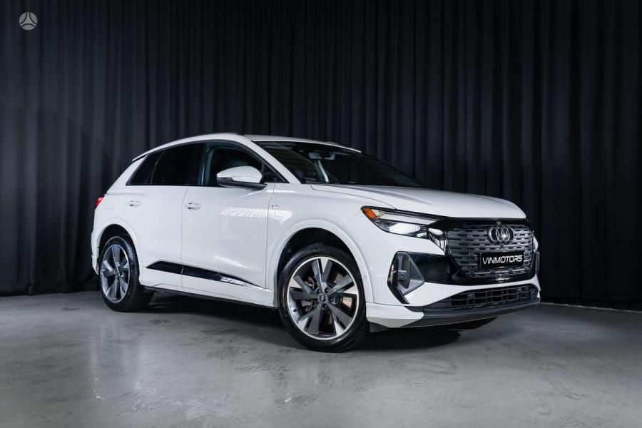 White Audi Q4 e-tron 2024 in Vilnius, with an engine capacity of 0.00 L and mileage of 32 thousand km for 33999 €, photo 4 on AUTOMOTO.COM.LV
