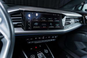 White Audi Q4 e-tron 2024 in Vilnius, with an engine capacity of 0.00 L and mileage of 32 thousand km for 33999 €, photo 21 on AUTOMOTO.COM.LV