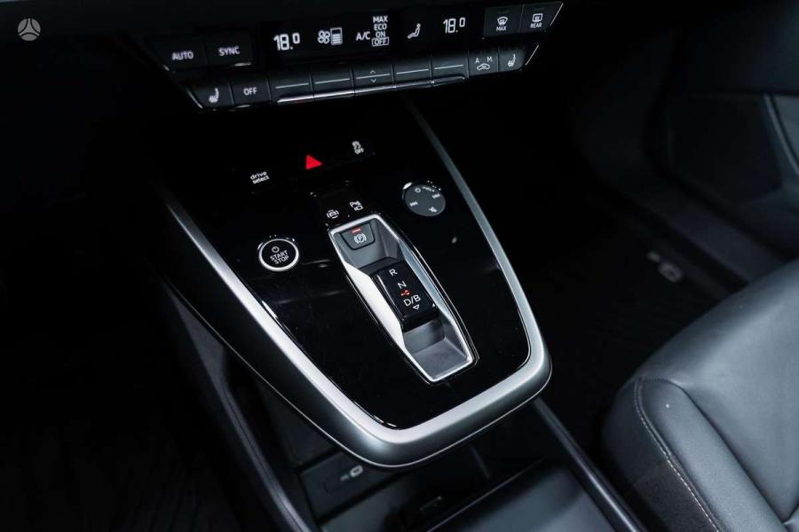 White Audi Q4 e-tron 2024 in Vilnius, with an engine capacity of 0.00 L and mileage of 32 thousand km for 33999 €, photo 23 on AUTOMOTO.COM.LV
