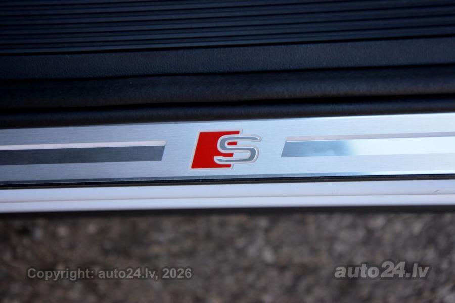 Balts Audi Q4 e-tron 2021 Tallina, ar dzinēja tilpumu 0.00 L un nobraukumu 153 tūkst. km par 24500 €, foto 17 vietnē AUTOMOTO.COM.LV