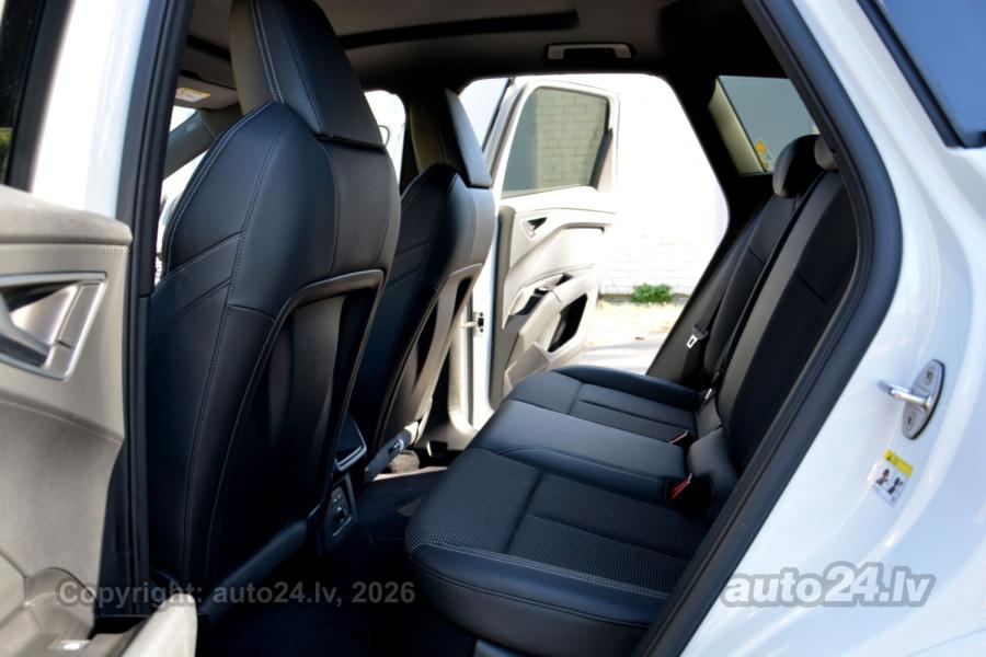 Balts Audi Q4 e-tron 2021 Tallina, ar dzinēja tilpumu 0.00 L un nobraukumu 153 tūkst. km par 24500 €, foto 22 vietnē AUTOMOTO.COM.LV