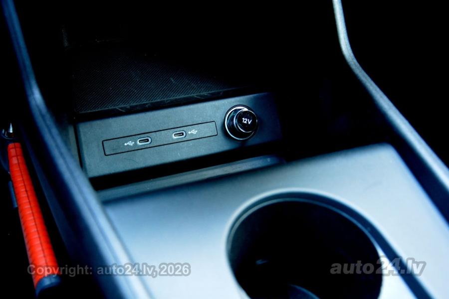 Balts Audi Q4 e-tron 2021 Tallina, ar dzinēja tilpumu 0.00 L un nobraukumu 153 tūkst. km par 24500 €, foto 28 vietnē AUTOMOTO.COM.LV