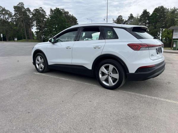 Balts Audi Q4 e-tron 2021 Kauņa, ar dzinēja tilpumu 0.00 L un nobraukumu 191 tūkst. km par 20999 €, foto 7 vietnē AUTOMOTO.COM.LV