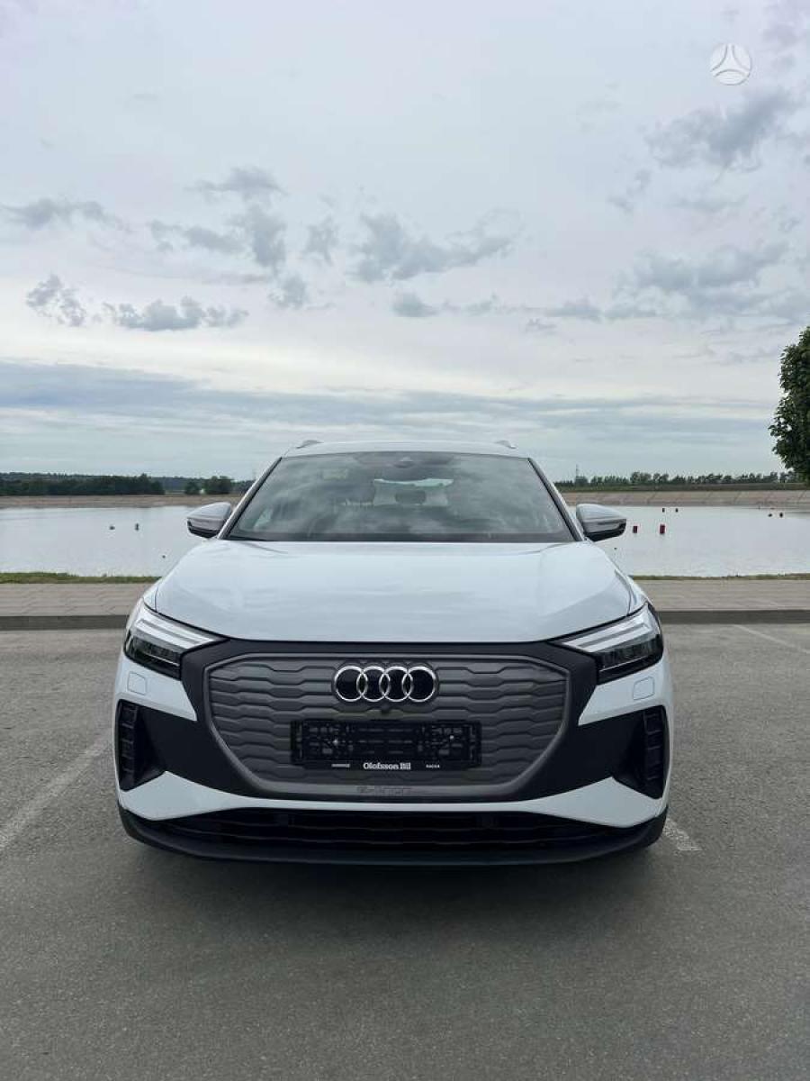 Balts Audi Q4 e-tron 2021 Kauņa, ar dzinēja tilpumu 0.00 L un nobraukumu 191 tūkst. km par 20999 €, foto 21 vietnē AUTOMOTO.COM.LV
