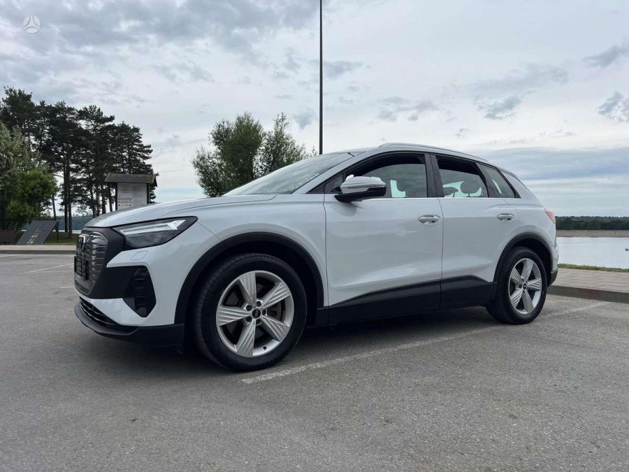 Balts Audi Q4 e-tron 2021 Kauņa, ar dzinēja tilpumu 0.00 L un nobraukumu 191 tūkst. km par 20999 €, foto 23 vietnē AUTOMOTO.COM.LV