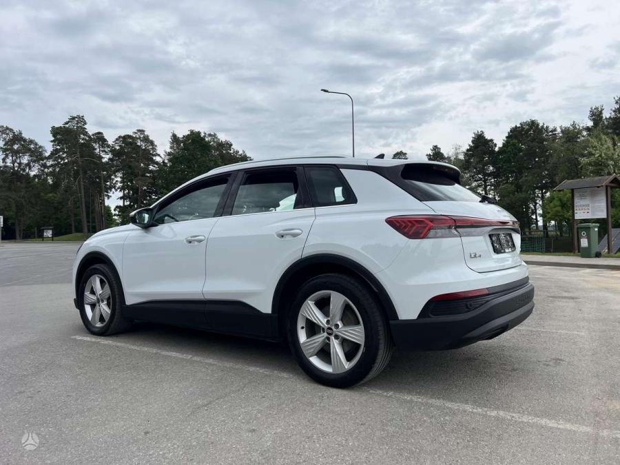 Balts Audi Q4 e-tron 2021 Kauņa, ar dzinēja tilpumu 0.00 L un nobraukumu 191 tūkst. km par 20999 €, foto 25 vietnē AUTOMOTO.COM.LV