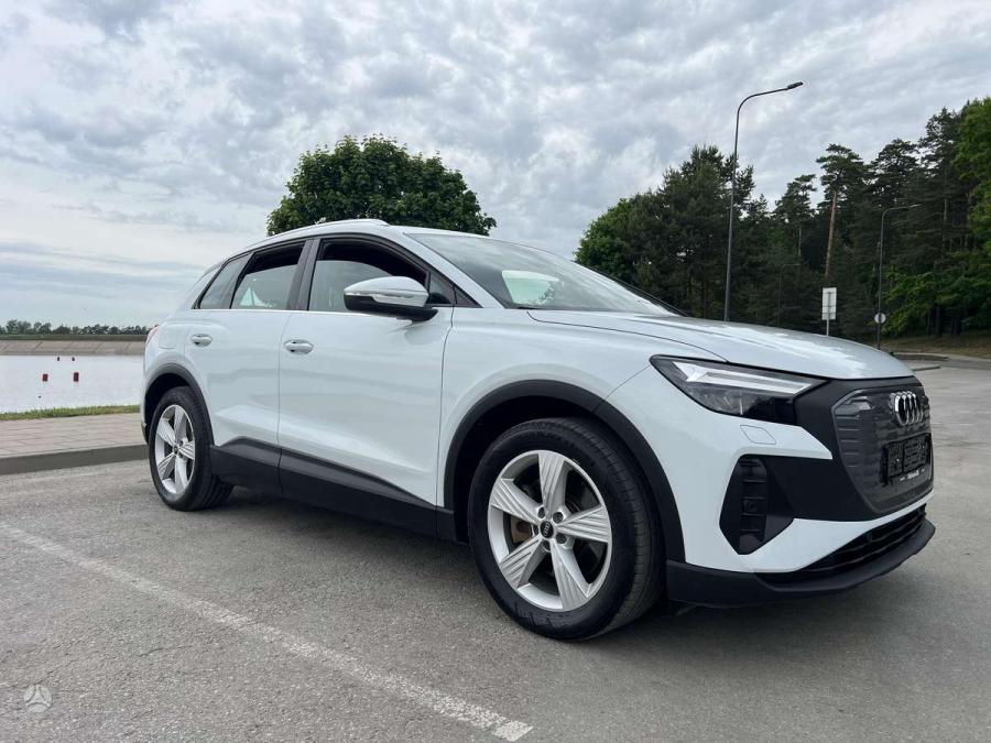 Balts Audi Q4 e-tron 2021 Kauņa, ar dzinēja tilpumu 0.00 L un nobraukumu 191 tūkst. km par 20999 €, foto 28 vietnē AUTOMOTO.COM.LV