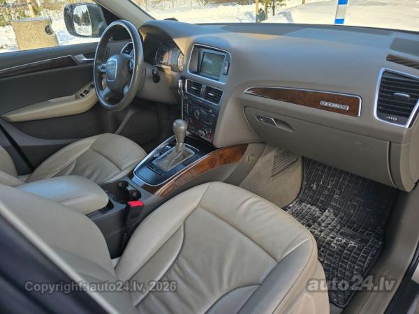 Smilšu krāsa Audi Q5 2011 Tallina, ar dzinēja tilpumu 2.00 L un nobraukumu 265 tūkst. km par 4999 €, foto 11 vietnē AUTOMOTO.COM.LV