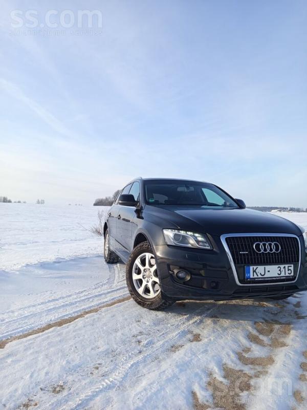Black Audi Q5 2008 in Tukums, with an engine capacity of 3.00 L and mileage of 306 thousand km for 9499 €, photo 2 on AUTOMOTO.COM.LV