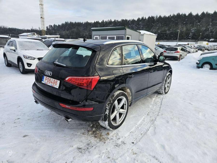 Melns Audi Q5 2008 Viļņa, ar dzinēja tilpumu 1.98 L un nobraukumu 268 tūkst. km par 7400 €, foto 4 vietnē AUTOMOTO.COM.LV