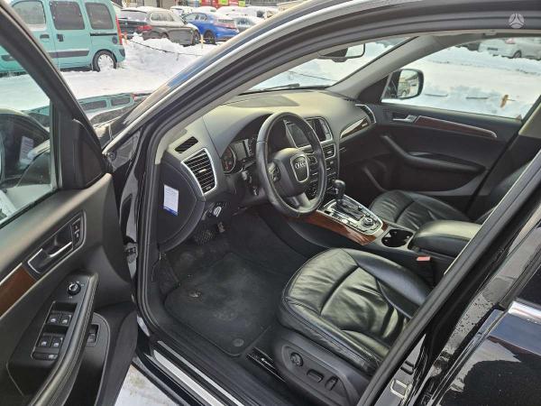 Black Audi Q5 2008 in Vilnius, with an engine capacity of 1.98 L and mileage of 268 thousand km for 7400 €, photo 9 on AUTOMOTO.COM.LV