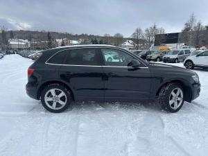 Black Audi Q5 2008 in Alytus, with an engine capacity of 1.98 L and mileage of 247 thousand km for 7900 €, photo 4 on AUTOMOTO.COM.LV