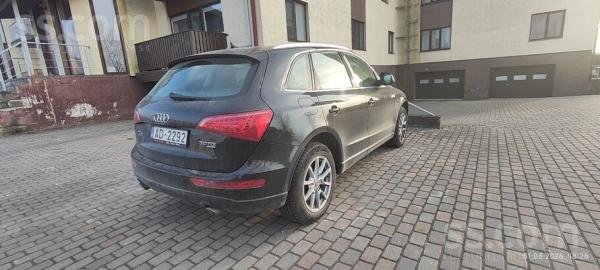 Melns Audi Q5 2008 Rīga, ar dzinēja tilpumu 3.00 L un nobraukumu 221 tūkst. km par 7300 €, foto 2 vietnē AUTOMOTO.COM.LV