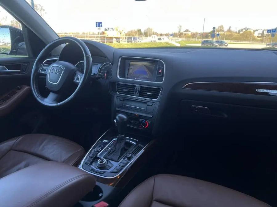 Melns Audi Q5 2008 Rēzekne, ar dzinēja tilpumu 3.00 L un nobraukumu 293 tūkst. km par 10300 €, foto 13 vietnē AUTOMOTO.COM.LV
