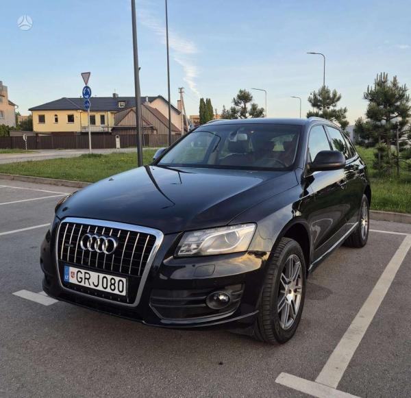 Melns Audi Q5 2008 Šauļi, ar dzinēja tilpumu 2.97 L un nobraukumu 289 tūkst. km par 7800 €, foto 2 vietnē AUTOMOTO.COM.LV