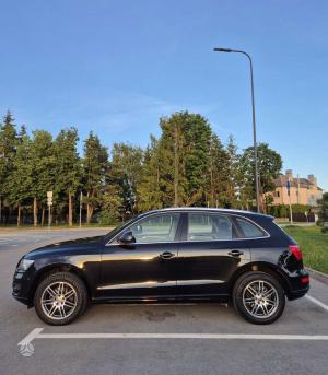 Melns Audi Q5 2008 Šauļi, ar dzinēja tilpumu 2.97 L un nobraukumu 289 tūkst. km par 7800 €, foto 6 vietnē AUTOMOTO.COM.LV