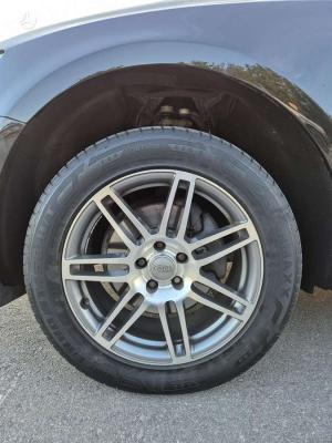 Melns Audi Q5 2008 Šauļi, ar dzinēja tilpumu 2.97 L un nobraukumu 289 tūkst. km par 7800 €, foto 16 vietnē AUTOMOTO.COM.LV