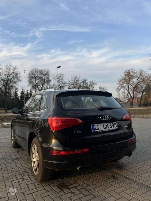 Black Audi Q5 2008 in Kaunas, with an engine capacity of 1.98 L and mileage of 175 thousand km for 5000 €, photo 6 on AUTOMOTO.COM.LV