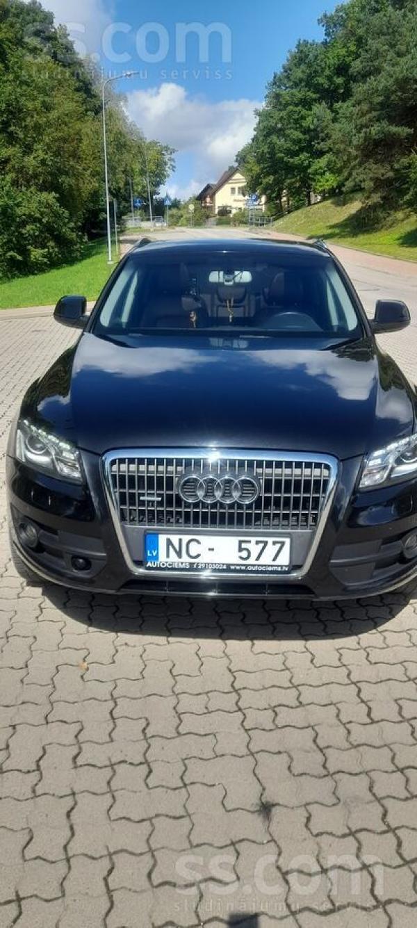 Black Audi Q5 2008 in Madona, with an engine capacity of 2.00 L and mileage of 288 thousand km for 9500 €, photo 1 on AUTOMOTO.COM.LV