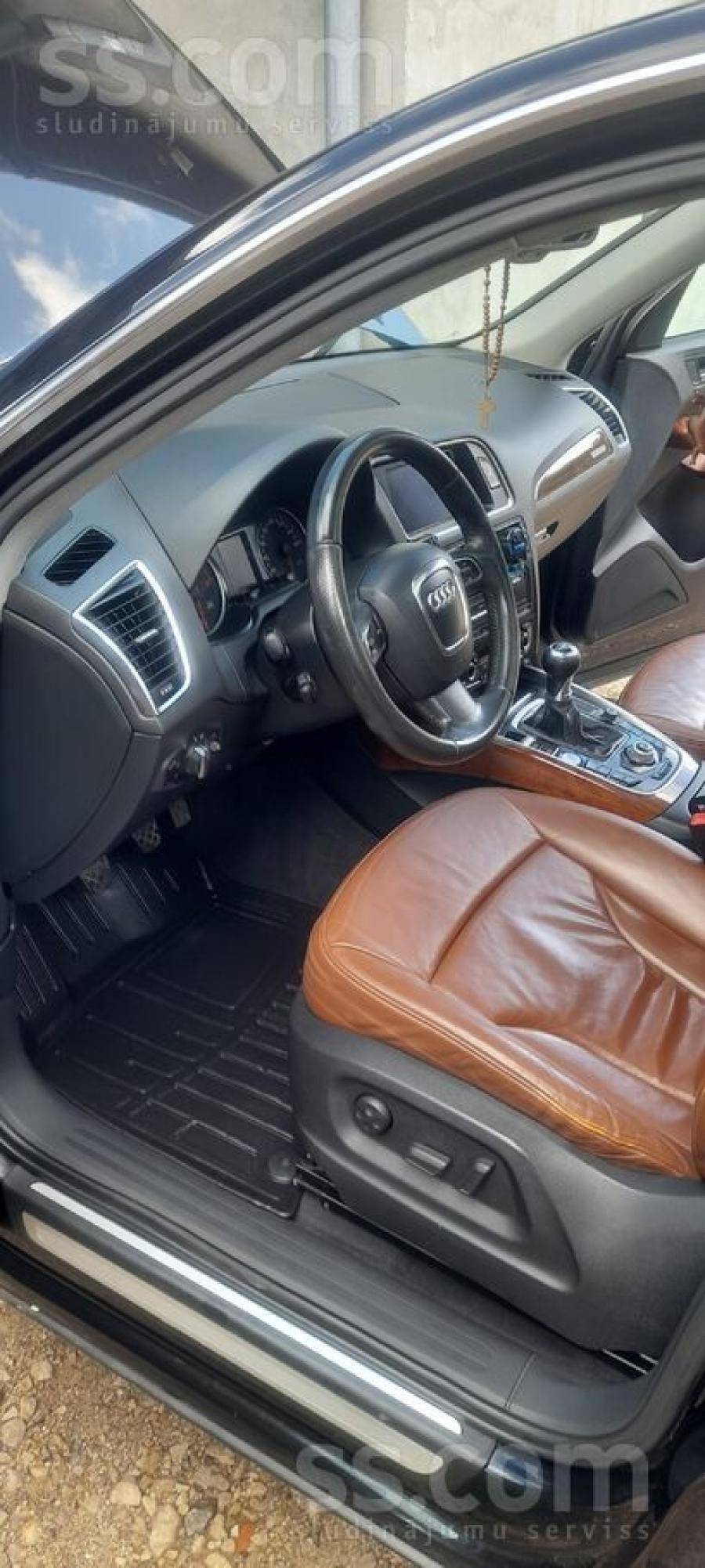 Black Audi Q5 2008 in Madona, with an engine capacity of 2.00 L and mileage of 288 thousand km for 9500 €, photo 5 on AUTOMOTO.COM.LV
