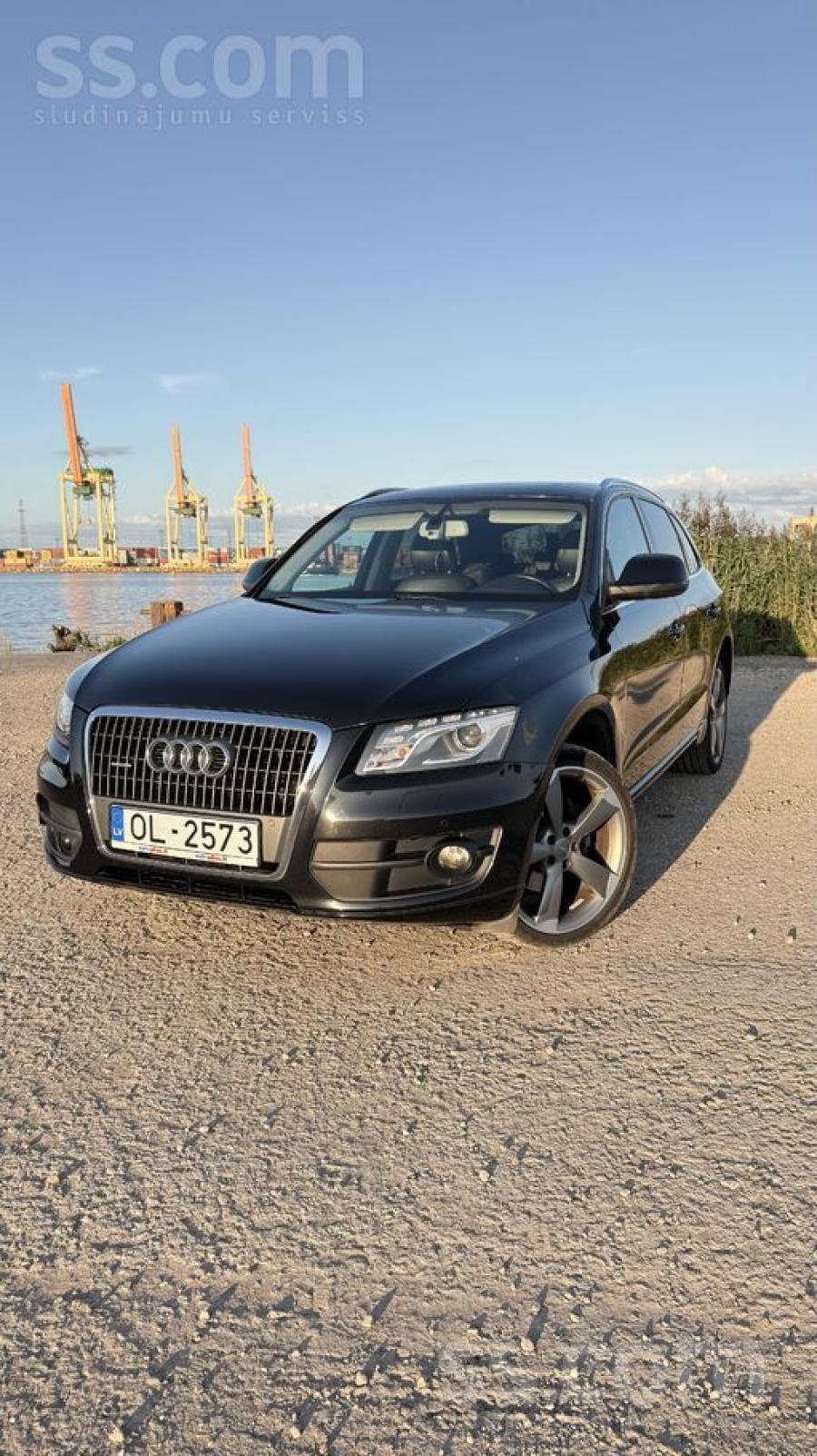 Black Audi Q5 2008 in Riga, with an engine capacity of 2.00 L and mileage of 275 thousand km for 8500 €, photo 3 on AUTOMOTO.COM.LV