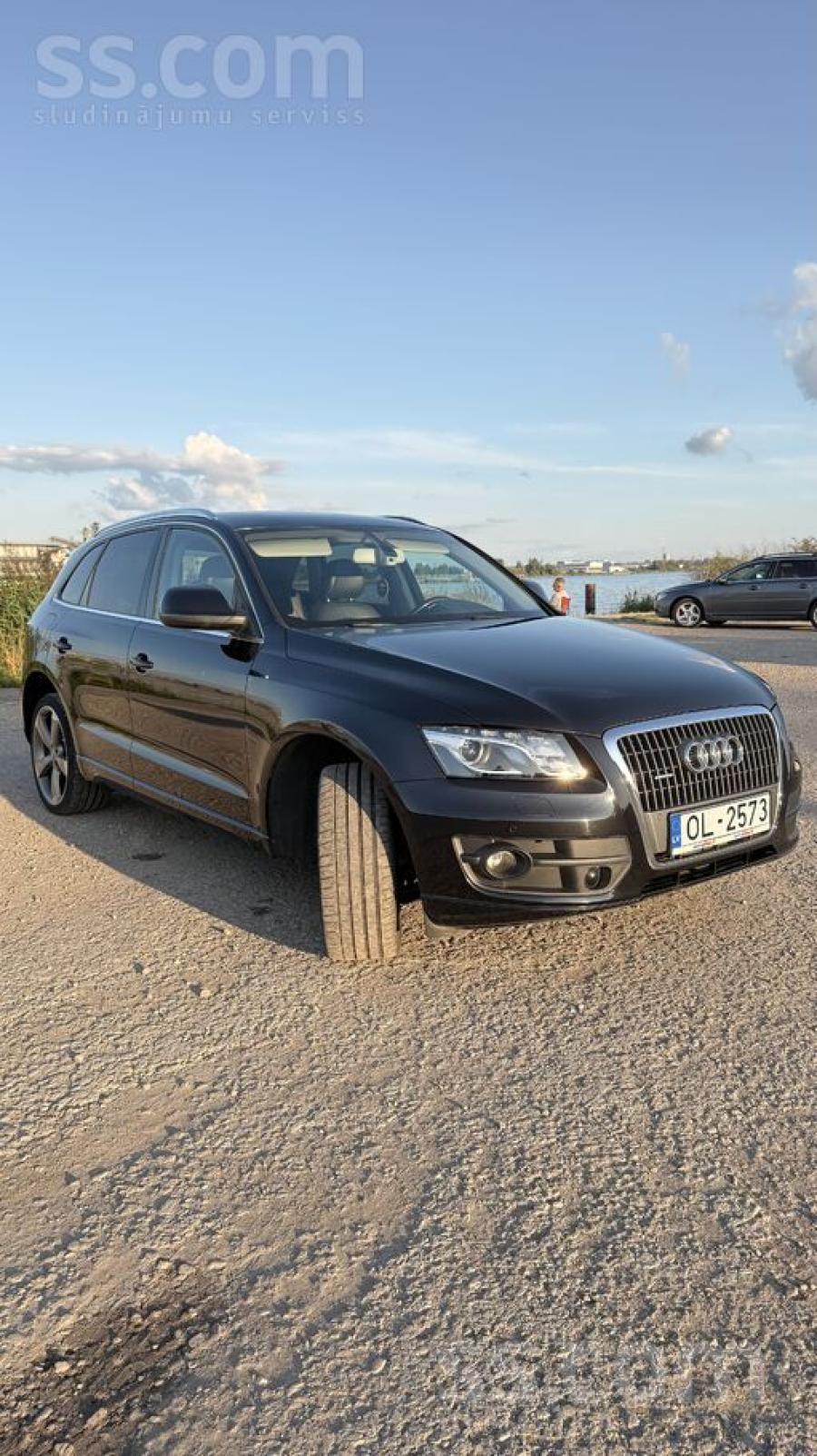 Black Audi Q5 2008 in Riga, with an engine capacity of 2.00 L and mileage of 275 thousand km for 8500 €, photo 4 on AUTOMOTO.COM.LV