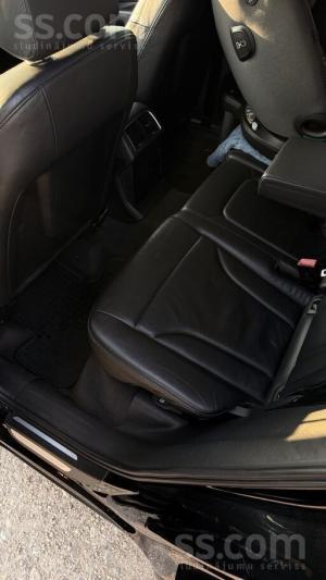 Black Audi Q5 2008 in Riga, with an engine capacity of 2.00 L and mileage of 275 thousand km for 8500 €, photo 12 on AUTOMOTO.COM.LV