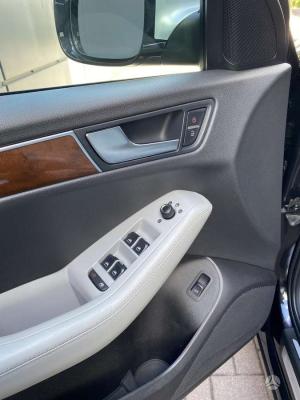 Melns Audi Q5 2008 Marijampole, ar dzinēja tilpumu 2.97 L un nobraukumu 280 tūkst. km par 9450 €, foto 21 vietnē AUTOMOTO.COM.LV