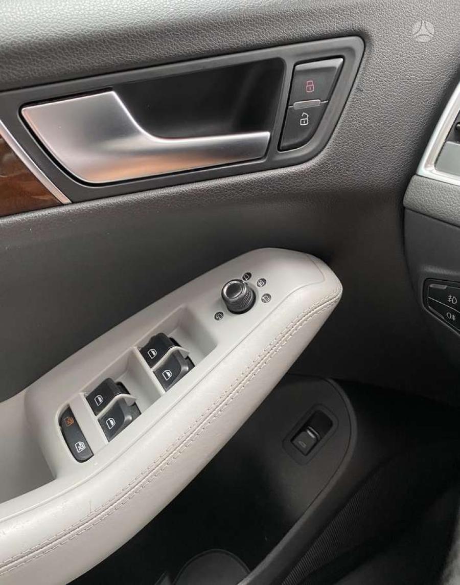 Melns Audi Q5 2008 Marijampole, ar dzinēja tilpumu 2.97 L un nobraukumu 280 tūkst. km par 9450 €, foto 22 vietnē AUTOMOTO.COM.LV