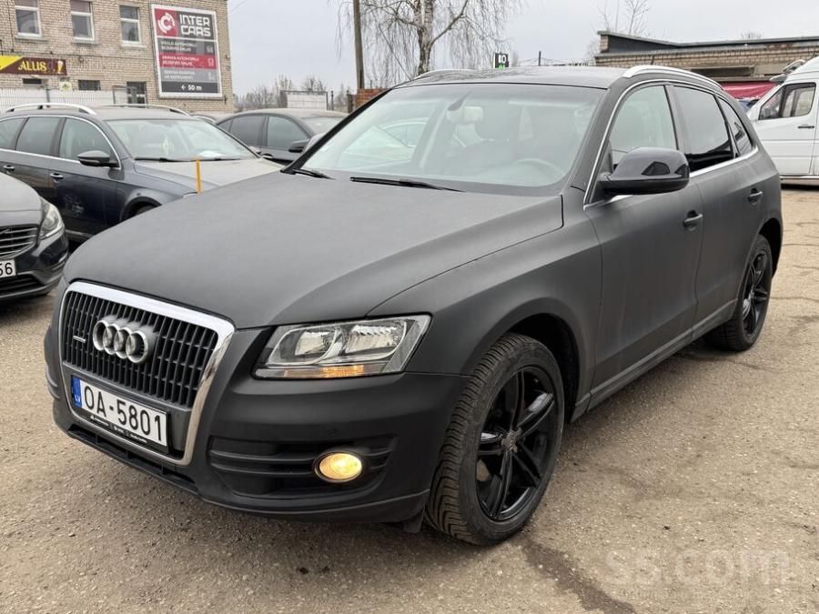 Black Audi Q5 2009 in Daugavpils, with an engine capacity of 2.00 L and mileage of 0 thousand km for 10500 €, photo 3 on AUTOMOTO.COM.LV