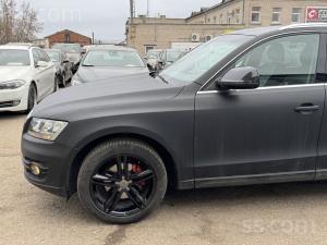 Black Audi Q5 2009 in Daugavpils, with an engine capacity of 2.00 L and mileage of 0 thousand km for 10500 €, photo 7 on AUTOMOTO.COM.LV