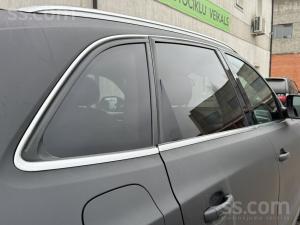 Black Audi Q5 2009 in Daugavpils, with an engine capacity of 2.00 L and mileage of 0 thousand km for 10500 €, photo 8 on AUTOMOTO.COM.LV