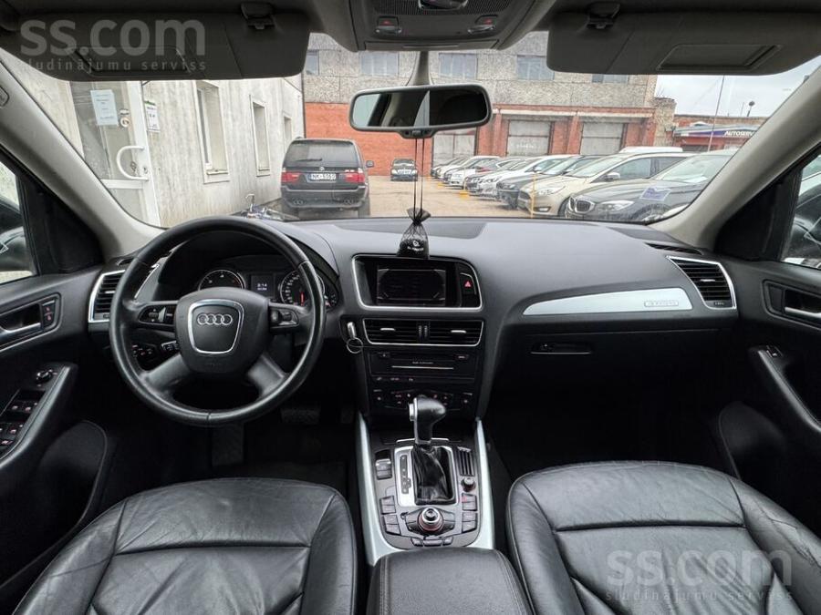 Black Audi Q5 2009 in Daugavpils, with an engine capacity of 2.00 L and mileage of 0 thousand km for 10500 €, photo 11 on AUTOMOTO.COM.LV